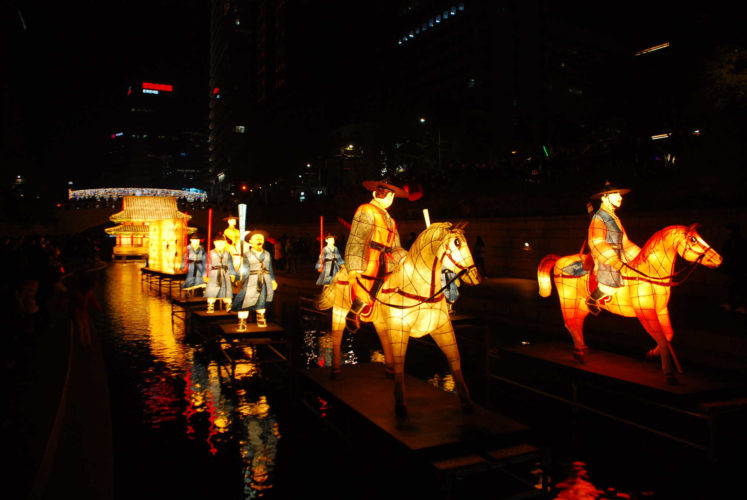 12 Photos of Seoul Then & Now That Show The City's Vibrant Change