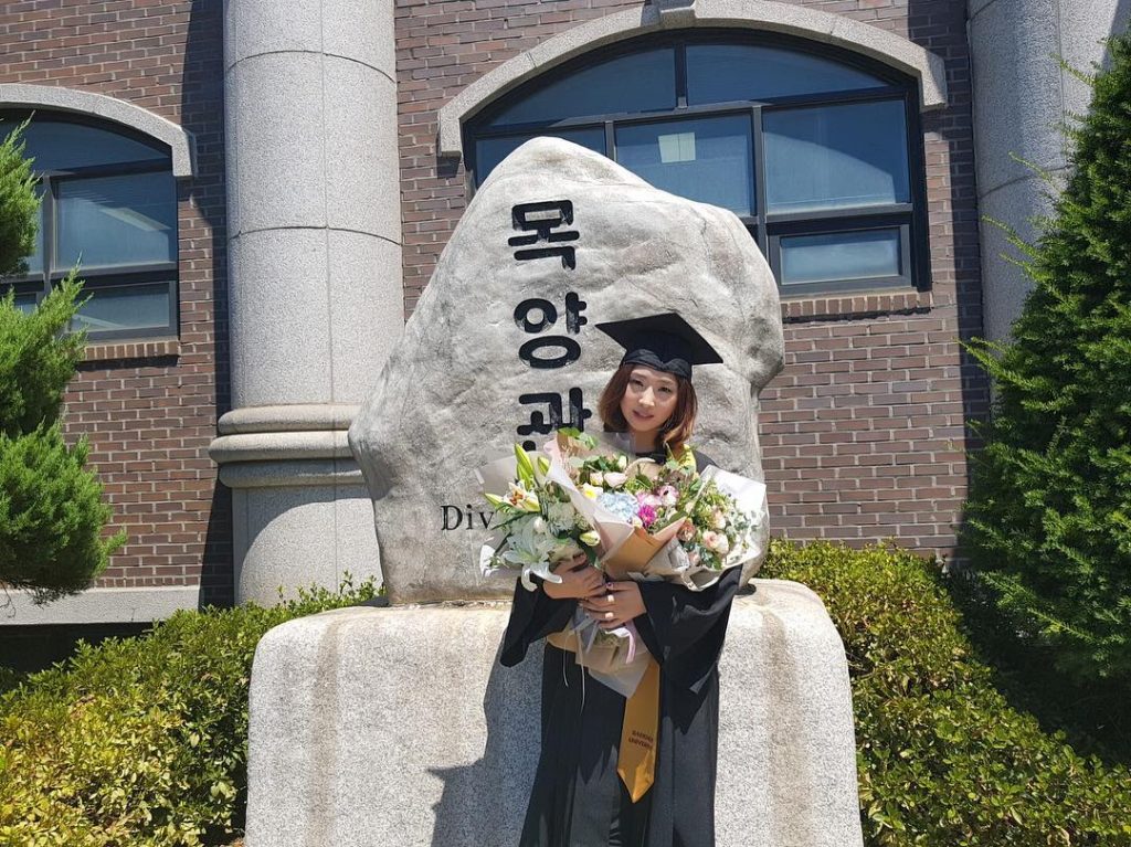 10 Korean Idols Who Had Surprising Majors At University
