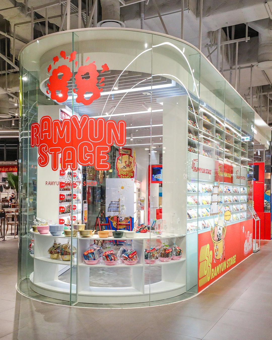 88 Ramyun Stage Pop-Up In Seoul Sells 200 Types Of Ramyeon