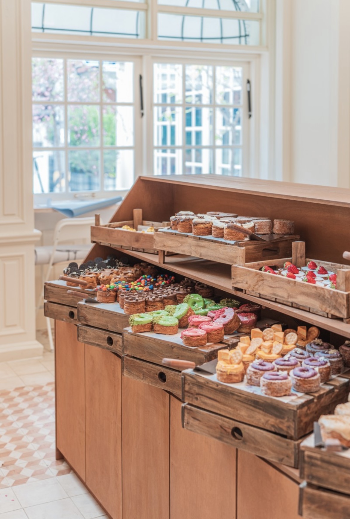 Mooni Cafe: A Dollhouse-esque Cafe That Will Make You Feel Like Barbie