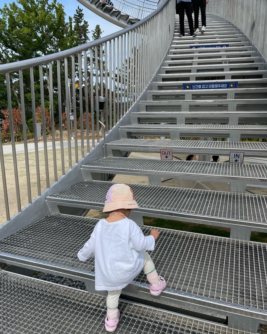 Pohang Space Walk: Korea’s Largest Walkable Art Installation