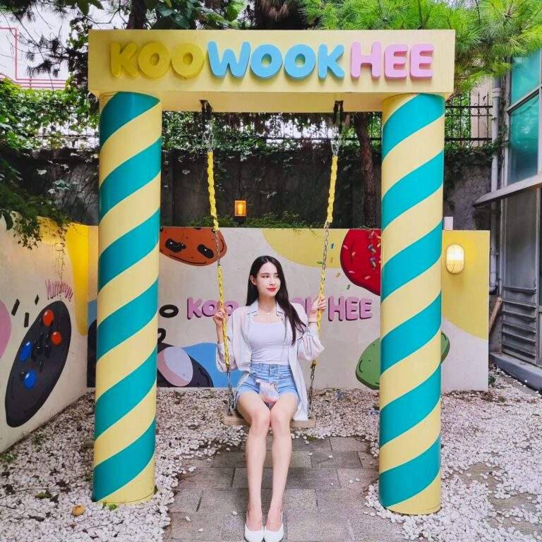 Koo Wook Hee Cafe: Dessert Shop With A Swing & Freshly Baked Cookies