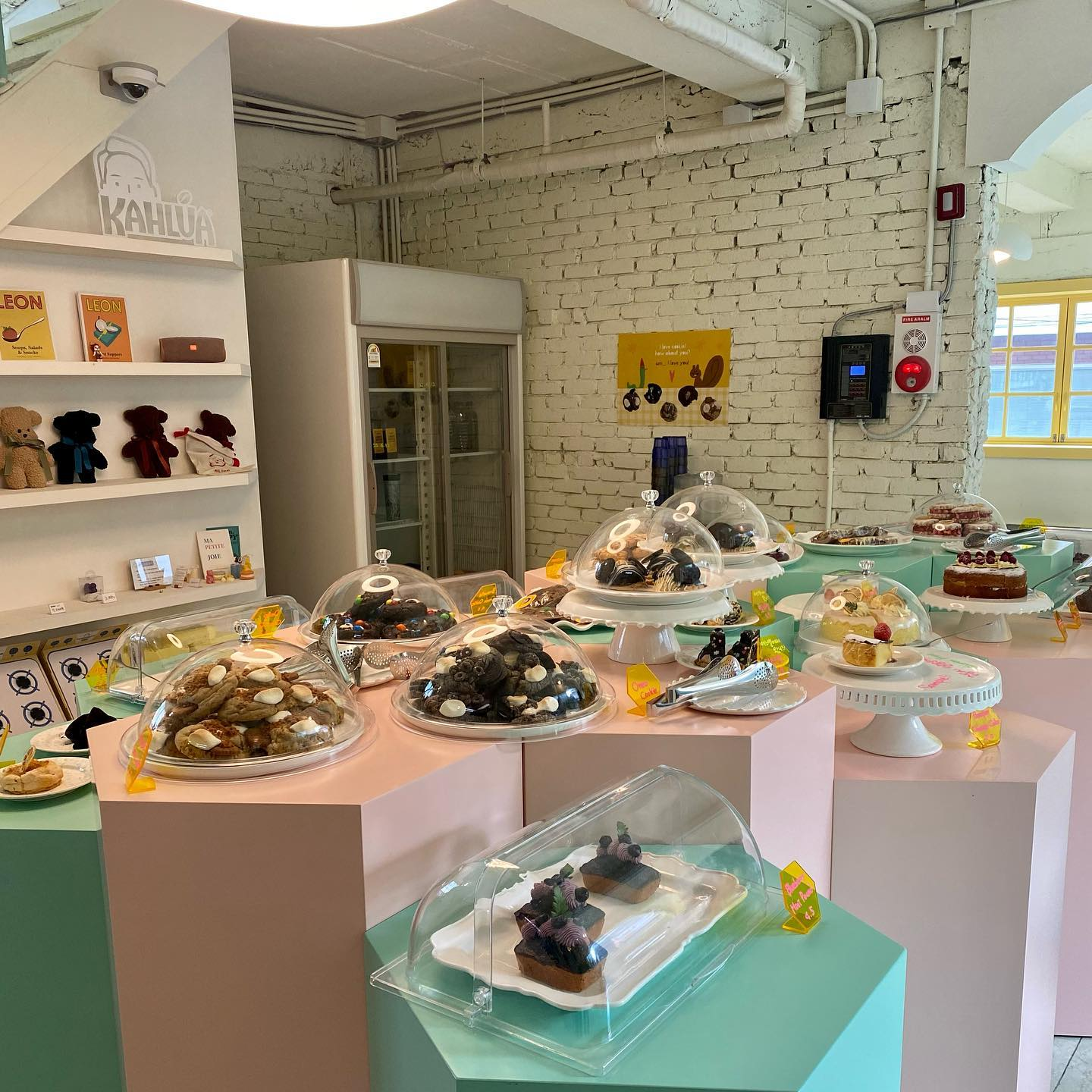 Koo Wook Hee Cafe: Dessert Shop With A Swing & Freshly Baked Cookies