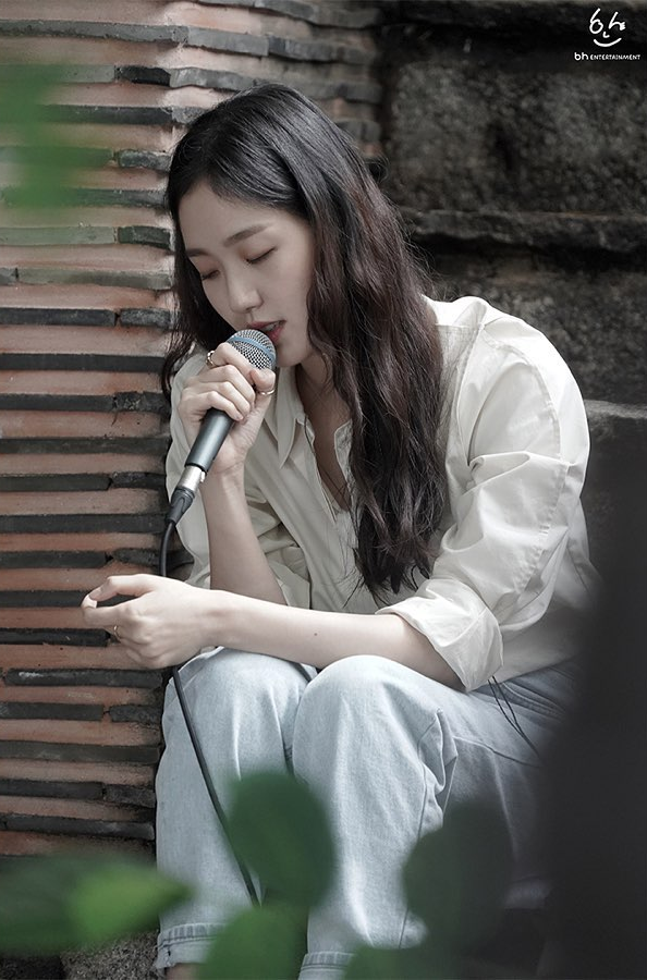 10 Kim Go Eun Facts Including Her Fluent Chinese & 2 Diving Licences