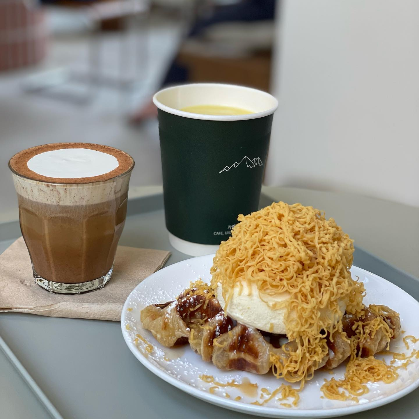 Cafe Sanare: Drink Coffee Next To Bukhansan & Play With Cute Cats