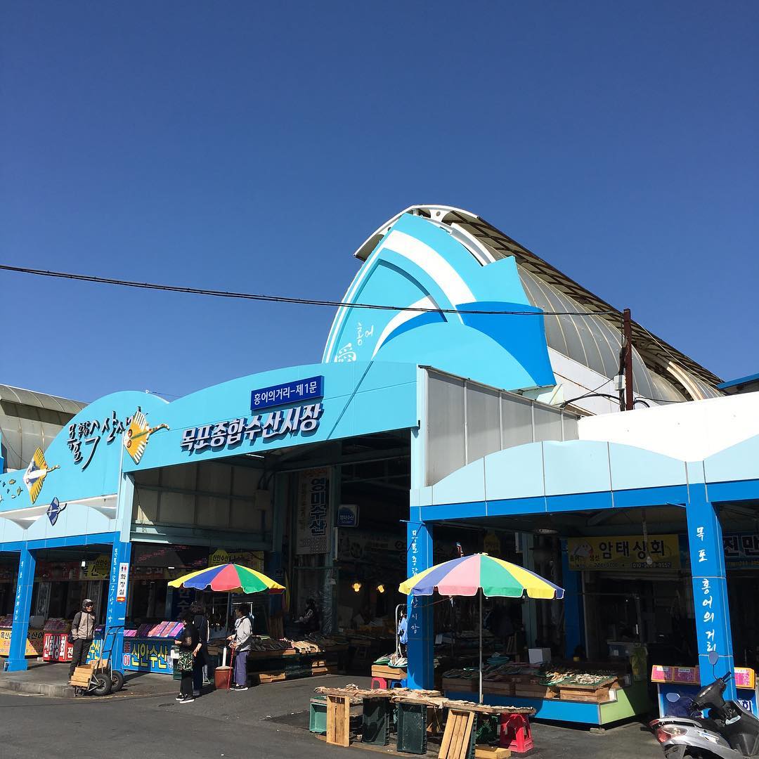 7 Fish Markets In Korea Where You Can Feast On Fresh King Crabs