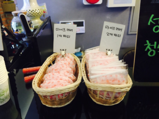 Noraebang Guide: Korean Karaoke Tips & Choosing The Right Noraebang