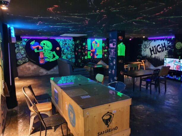 Yongdu Cinema: A Themed Bar Where Movie Scenes Come To Life