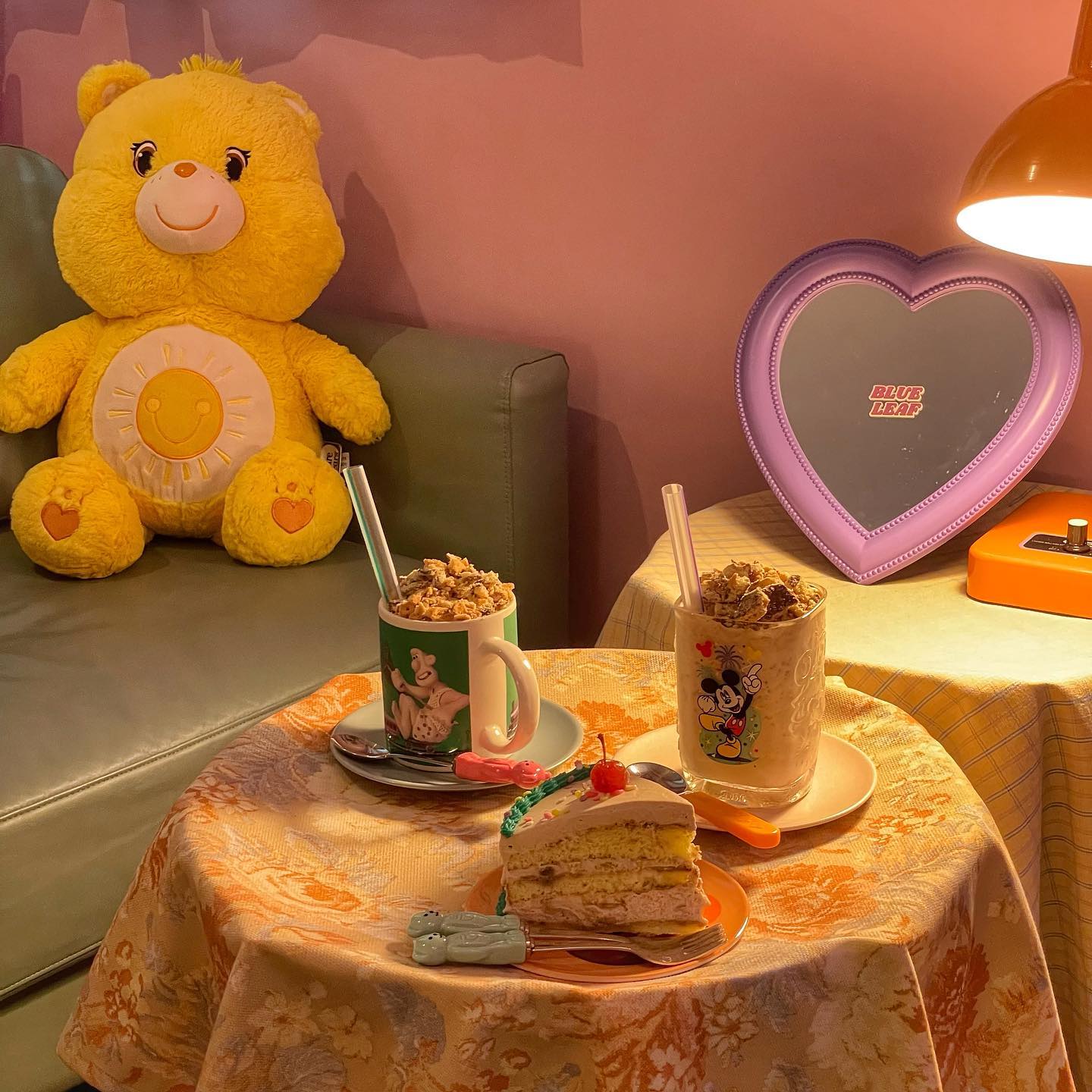 Blue Leaf: Y2K Cafe To Live Out Your Chick Flick Main Character Moment
